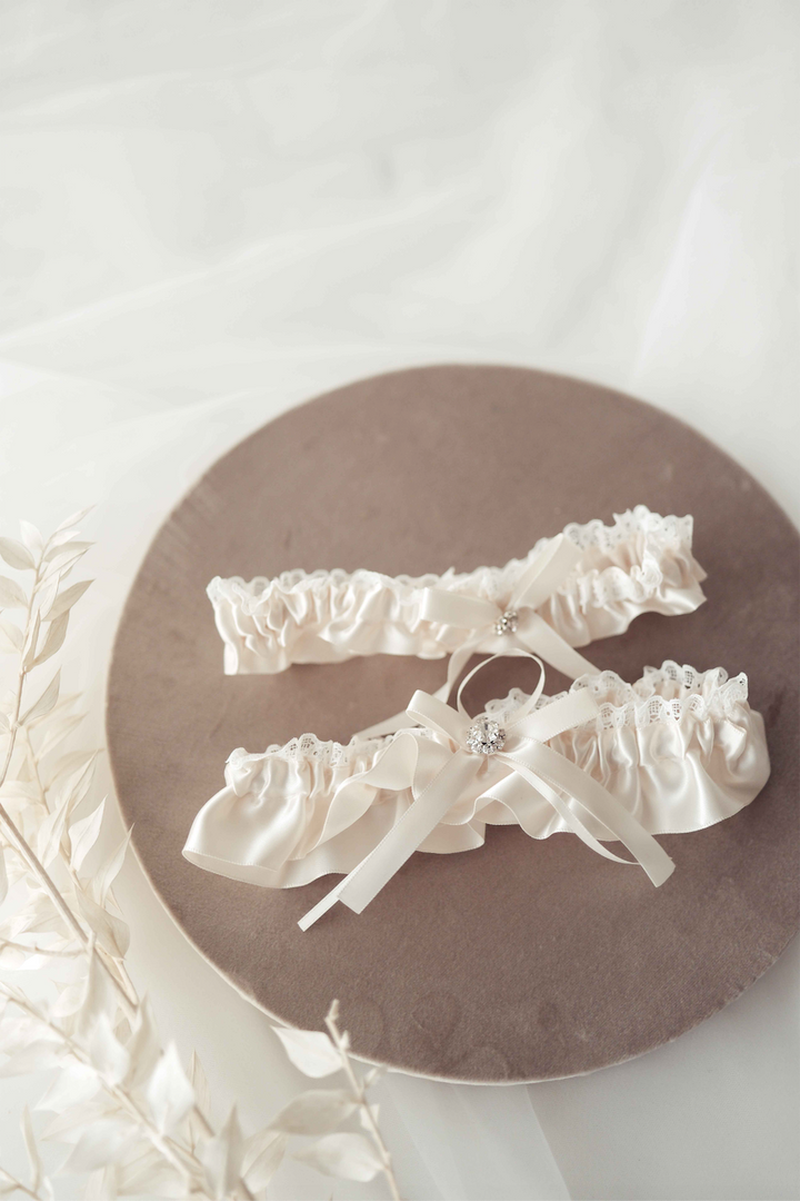 GARTERS – Veil Accessories
